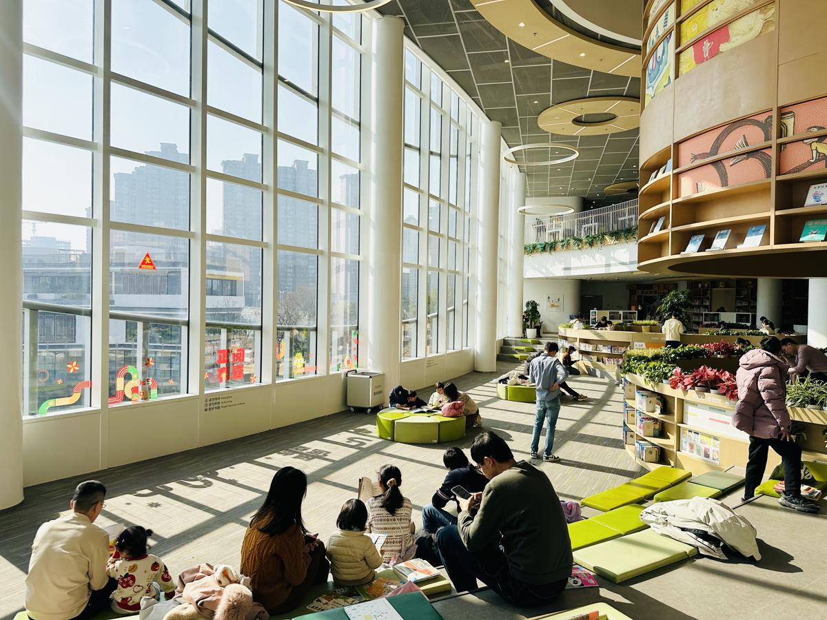 Shanghai Children's Library celebrates Spring Festival with young readers