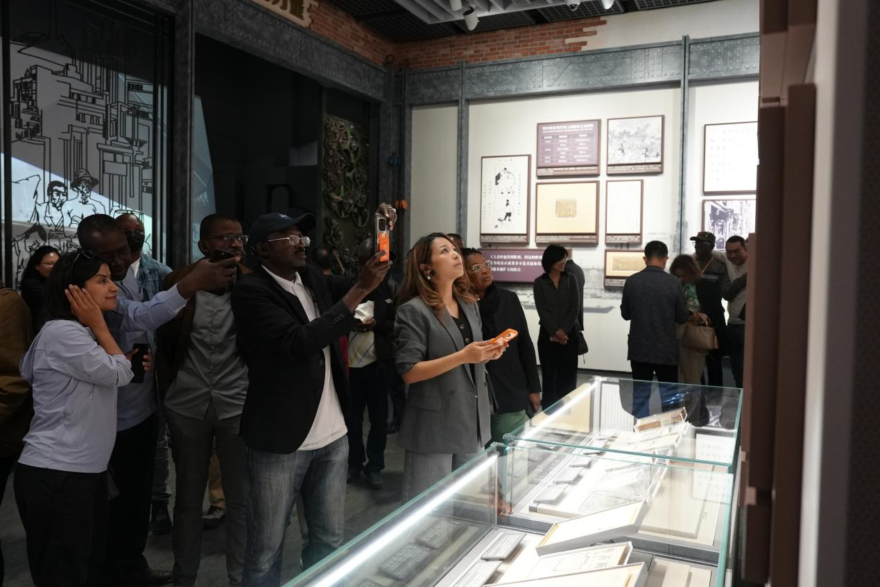 Intl delegates explore Chinese modernization in Shanghai