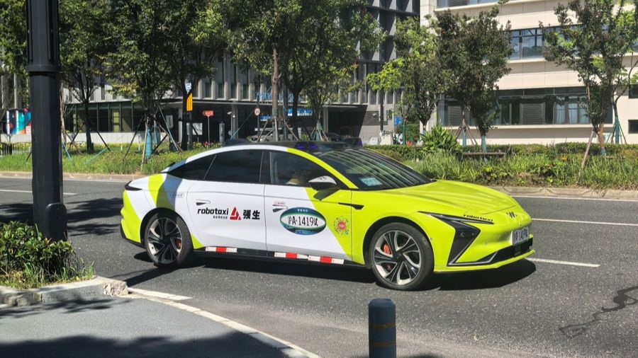 Shanghai expands driverless taxi service
