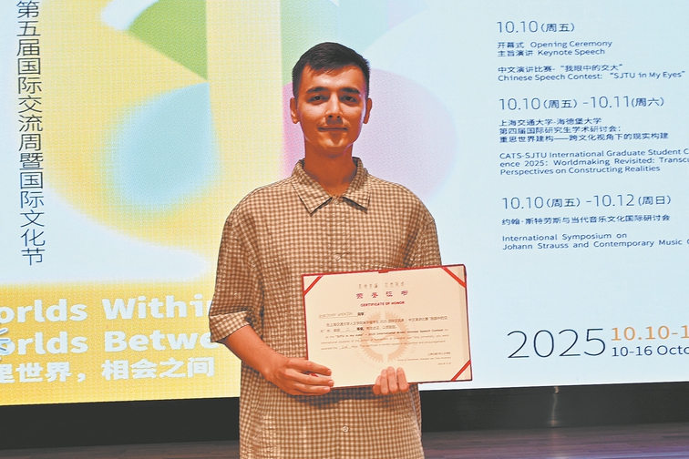 More than words: Structure is the key to learning a language